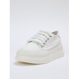 Trendyol Sneakers female White size 36