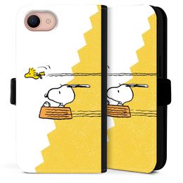 DeinDesign iPhone 16e Handy Klapph&uuml;lle Handyh&uuml;lle aus Kunst Leder schwarz Flip Case Snoopy Peanuts Children Sideflip mit Lasche