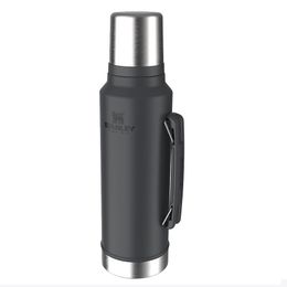 Stanley The Legendary Classic Bottle 1.4 Liter matte black pebble 2025