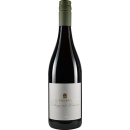 Weingut H&auml;u&szlig;ermann Weingut H&auml;u&szlig;ermann mit Lemberger 1,0 L Trollinger 2023 Halbtrocken - W&uuml;rttemberg &ndash; Rotwein Qualit&auml;tswein