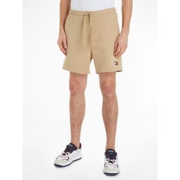 Tommy Jeans Sweatshorts »TJM BADGE BEACH SHORT« mit Logopatch Gentle Gold XL - N-Gr N-Gr XL Sweatshorts von Tommy Jeans