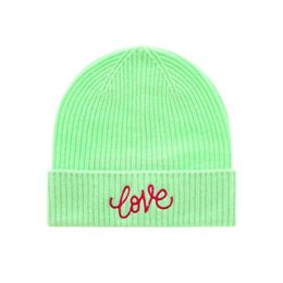 Zwillingsherz Beanie »Beanie mit Love Stickerei« Packung, mit dekorativer Stickerei neongrün