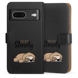 DeinDesign Google Pixel 7 Handy Klapph&uuml;lle Handyh&uuml;lle aus Kunst Leder schwarz Flip Case Motivation Animals Lazy Sunday Statement Spruch Sloth Sideflip mit langer