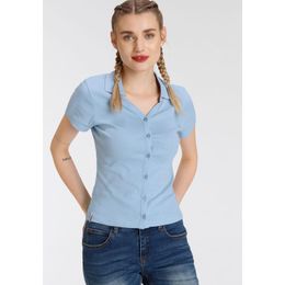 Kangaroos Poloshirt Kurzarm, figurbetonter Schnitt, aus Baumwolle hellblau 44/46 44/46 Kurzarm und aus 100% Baumwolle – hoher Tragekomfort und...