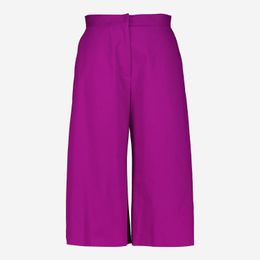 Lilafarbene Caprihose mit weitem Bein