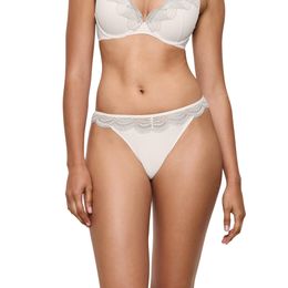 String Triumph "Comfort Glam", Damen, Gr. 38, weiß (silk weiß), Spitze, Obermaterial: 80% Polyamid, 20% Polyester, körpernah, Unterhosen, raffinierte Spitze, minimale Abdeckung, elastisch, bequem