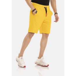 Cipo & Baxx Stoffhose CIPO & BAXX "Shorts", Herren, Gr. L, US-Gr&ouml;&szlig;en, gelb, 80% Baumwolle, 15% Polyester, 5% Elasthan, unifarben, regular fit knieumspielend, Hosen Stoffhose, elastischer Bund mit Kordelzug