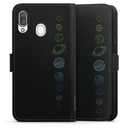 DeinDesign Galaxy A40 Handy Klapphülle Handyhülle aus Kunst Leder schwarz Flip Case Weltall Universe Planet Sideflip mit Lasche