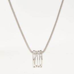 Silberfarbene Halskette mit Ringanh&auml;nger