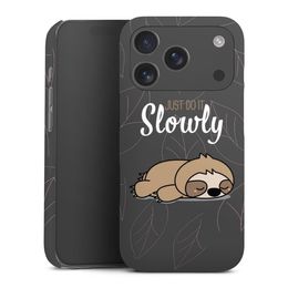 DeinDesign iPhone 17 Pro Handy Premium Case Smartphone Handyh&uuml;lle Schutzh&uuml;lle gl&auml;nzend Sloth Lazy Sunday Sayings Premium Case
