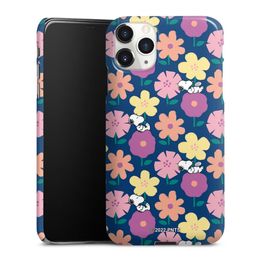 DeinDesign iPhone 11 Pro Max Handy Premium Case Smartphone Handyh&uuml;lle Schutzh&uuml;lle gl&auml;nzend Muster Snoopy Flowers Premium Case