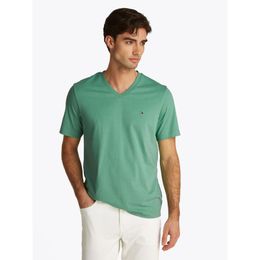 Tommy Hilfiger V-Shirt &raquo;ESSENTIAL V-NECK TEE mit V-Ausschnitt und Markenlabel&laquo; unifarben, casual, regular fit, Baumwolle, V-Ausschnitt Fort Green S...