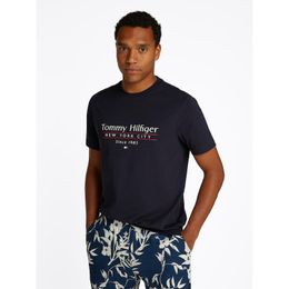 Tommy Hilfiger T-Shirt »HILFIGER CENTER STACK TEE«, mit großem Schriftprint Desert Sky XXL XXL Rundhalsshirt von Tommy Hilfiger Menswear
