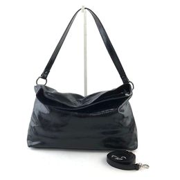 Marlon Leder-Schultertasche "Kura" in Schwarz - (B)37 x (H)28 x (T)9,5 cm - 74% | Damen-taschen