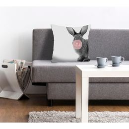 Dekokissen queence "Bunny Gum", grau (babyrosa, grau, bedruckt), B:40 L:40, Polyester, Dekokissen_Sitzkissen_Kissenhüllen, mit einem Hasen mit Kaugummi