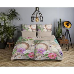 Wendebettwäsche HIP "Indah", beige (sand), B/L: 155cm x 220cm, 1 Stk., 1 Stk., Satin, B/L: 80cm x 80cm, 2 Stk., Satin, Obermaterial: 100% Baumwolle, Bettwäsche, Mako-Satin, 135x200, Reißverschluss, Wende, Blumen, Tropisch, Sand