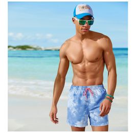 Badeshorts Venice Beach "Mat", Herren, Gr. S (46/48), N-Gr, wei&szlig; (hellblau, wei&szlig;), Microfaser, Microfaser, Recycling-Polyester, Badehosen Badeshorts, mit trendigem Batikdruck