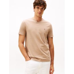 V-Shirt Tommy Hilfiger "ESSENTIAL V-NECK TEE mit V-Ausschnitt und Markenlabel", Herren, Gr. L, coastal taupe, Single Jersey, Obermaterial: 100% Baumwolle, regular fit, V-Ausschnitt, Shirts, unifarben, casual, regular fit, Baumwolle, V-Ausschnitt