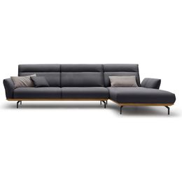 Creation BY ROLF BENZ Ecksofa &raquo;CR.460 Designsofa mit erstklassigem Sitzkomfort&laquo; Sockel in Nussbaum, Winkelf&uuml;&szlig;e in Umbragrau, Breite 338 cm schwarz 
