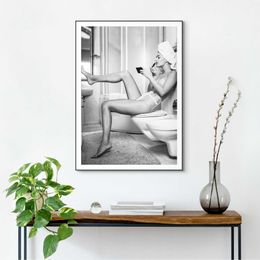 Bild mit Rahmen Reinders "Getting Dressed", schwarz (farbe bild(er): schwarz), B:50cm H:70cm T:1,6cm, Holzwerkstoff, Bilder