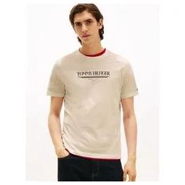 T-Shirt Tommy Hilfiger "BRAND LOVE HILFIGER TEE", Herren, Gr. L, beige (newsprint), Single Jersey, Obermaterial: 100% Baumwolle, regular fit, Rundhals, Shirts
