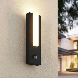 LUCANDE LED-Außenwandleuchte Virgalia, Bewegungsmelder, IP54