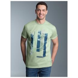 T-Shirt TRIGEMA "TRIGEMA T-Shirt mit modischem Printmotiv", Herren, Gr. L, grün (grün tea), 100% Baumwolle, Basic, Shirts
