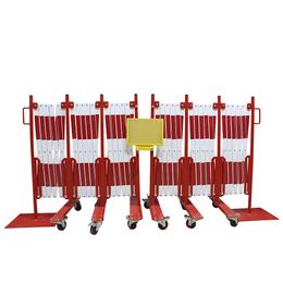 CrashStop Scherengitter, Stahlfu&szlig; und Rollen, rot / wei&szlig;, L&auml;nge max. 16000 mm