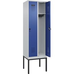 C+P Spind Evolo PLUS, 2 Abteile, lichtgrau / enzianblau, B 600 mm, mit schmalen F&uuml;&szlig;en, Drehriegel