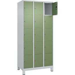 C+P 5er-Schließfachschrank Classic PLUS, 3 Abteile, lichtgrau / resedagrün, B 900 mm, 15 Fächer, mit Füßen