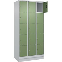 C+P 5er-Schlie&szlig;fachschrank Classic PLUS, 3 Abteile, lichtgrau / resedagr&uuml;n, B 900 mm, 15 F&auml;cher, mit Bodensockel
