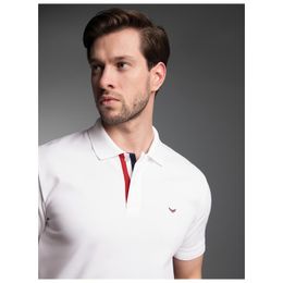 TRIGEMA Poloshirt »Poloshirt mit dreifarbiger Knopfleiste« 1 Stk. tlg. weiss L L DELUXE-Piqué-Qualität