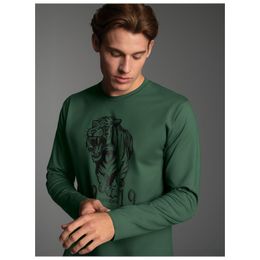 TRIGEMA Longsleeve »Langarmshirt mit großem Tiger-Printmotiv« 1 Stk. tlg. efeu XL XL DELUXE-Single-Jersey