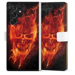 DeinDesign Galaxy S22 Ultra Handy Klapphülle Handyhülle aus Kunst Leder weiß Flip Case Skull Fire Totenkopf Sideflip mit Lasche