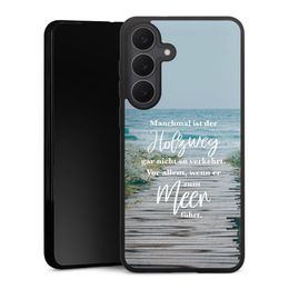 DeinDesign Galaxy S25 FE Handy Premium Silikon H&uuml;lle Handyh&uuml;lle schwarz Case Statement Beach Spruch Silikon Premium Case