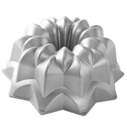 Nordic Ware -Vintage Star Bundt Pan