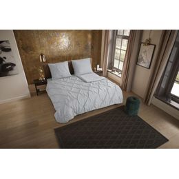 Wendebettwäsche "Elegence", grau (hellgrau), B/L: 200cm x 200cm, 1 Stk., 2 Stk., Microfaser, B/L: 80cm x 80cm & 80cm x 80cm, 3 Stk., Microfaser, Obermaterial: 100% Polyester;Bügeln bei geringer Temperatur;chemische Reinigung nicht erlaubt, PURE LUXURY COLLECTION, Bettwäsche, Mikrofaser, Uni, Stickerei, luxuriöse Falten, Reißverschluss