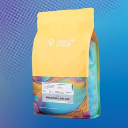Coffee Circle Aramosa Lowcaf Kaffee, 1 kg ganze Bohne, sonnengetrockneter Natural, Arabica Kaffee aus Brasilien, Noten von Aprikose & rote Beeren, 