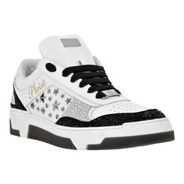 Philipp Plein Low-Top Sneaker - Lo-Top Turnschuhe Mit Nietenverzierungen - Gr. 38 (EU) - in Schwarz - f&uuml;r Damen