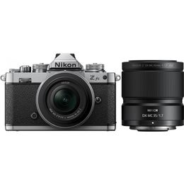 Nikon Zfc + Nikkor DX 16-50mm f3,5-6,3 VR + Nikkor DX 35mm f1,7 Makro - nach 150 EUR Nikon Winter-Sofortrabatt-Aktion