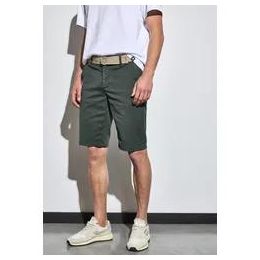 Shorts Street One MEN, Herren, Gr. 33, grün (pine grün), Web, Obermaterial: 97% Baumwolle, 3% Elasthan; Gürtel: 100% Polyester, unifarben, regular fit kurz, Hosen, mit seitlichen Einschubtaschen