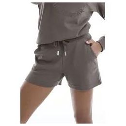 Sweatshorts BENCH. LOUNGEWEAR, Damen, Gr. 40/42, N-Gr, grau (taupe), Sweatware, Obermaterial: 60% Baumwolle, 40% Polyester, bestickt, unifarben, bequem kurz, Hosen Sweatshorts, mit Logostickerei und seitlichen Taschen, Loungewear
