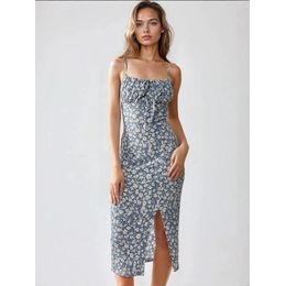 Hiccup Dress female Blue size M