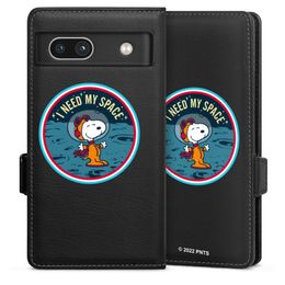 DeinDesign Google Pixel 7a Handy Klapph&uuml;lle Handyh&uuml;lle aus Kunst Leder schwarz Flip Case Peanuts Weltall Snoopy Sideflip mit Lasche