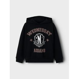 Sweatshirt name it "NKFJIXINNI WED RLX SWEAT WH BRU NOOS SKY", Mädchen, Gr. 122/128, schwarz, Sweatware, Obermaterial: 60% Baumwolle, 40% Polyester, bedruckt, relaxed fit normal, Rundhals, Rippbündchen, Sweatshirts