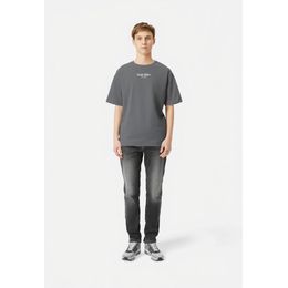 T-Shirt name it "NKMBRODY SS NREG TOP NOOS", Jungen, Gr. 122 (128), grau (lava smoke), Jersey, Obermaterial: 100% Baumwolle, unifarben, regular fit hüftlang, Rundhals, abgesteppte Kante, Shirts, mit dezentem 3D-Frontmotiv