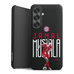 DeinDesign Galaxy S25 Handy Premium Case Smartphone Handyh&uuml;lle Schutzh&uuml;lle gl&auml;nzend Fc Bayern M&uuml;nchen Jamal Musiala Official Licensed Product Premium Case