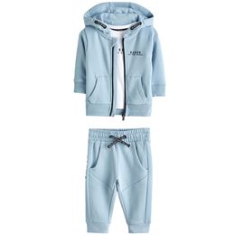 Baker By Ted Baker Set: Jogginganzug und T-Shirt Jungen Gr&ouml;&szlig;e 104 hellblau / schwarz / wei&szlig;