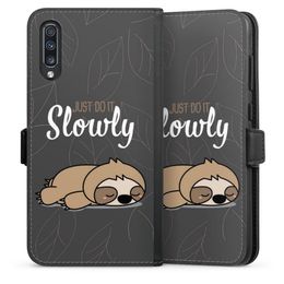 DeinDesign Galaxy A70 Handy Klapphülle Handyhülle aus Kunst Leder schwarz Flip Case Lazy Sunday Sayings Sloth Sideflip mit Lasche