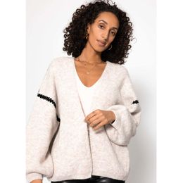 SASSYCLASSY Cardigan mit Ziernähten in Offwhite | Gr.: S